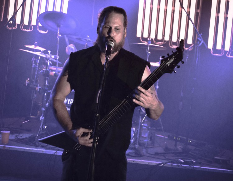 Death Metal Underground » Vocal Analysis: David Vincent VS Steve Tucker